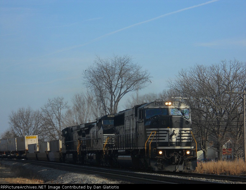NS 6756 leads AYMO through Shirley.